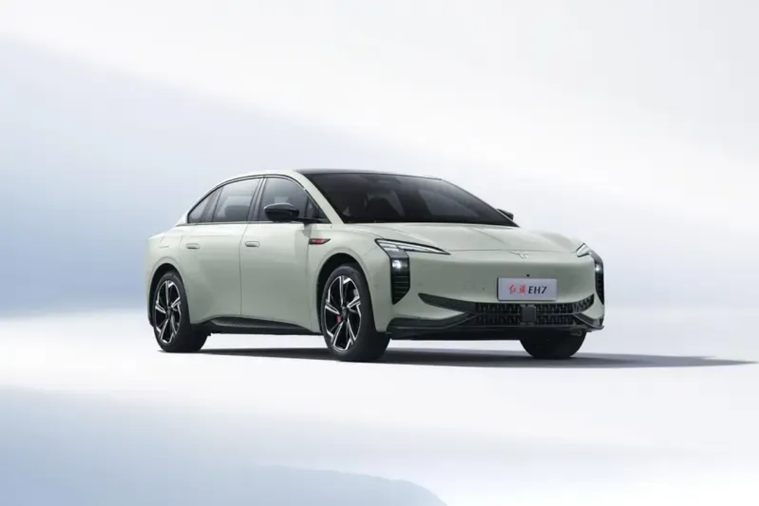 FMEs超级架构打造 搭载量产最快转速后电机 红旗EH7上市售22.98万元起_有车智联